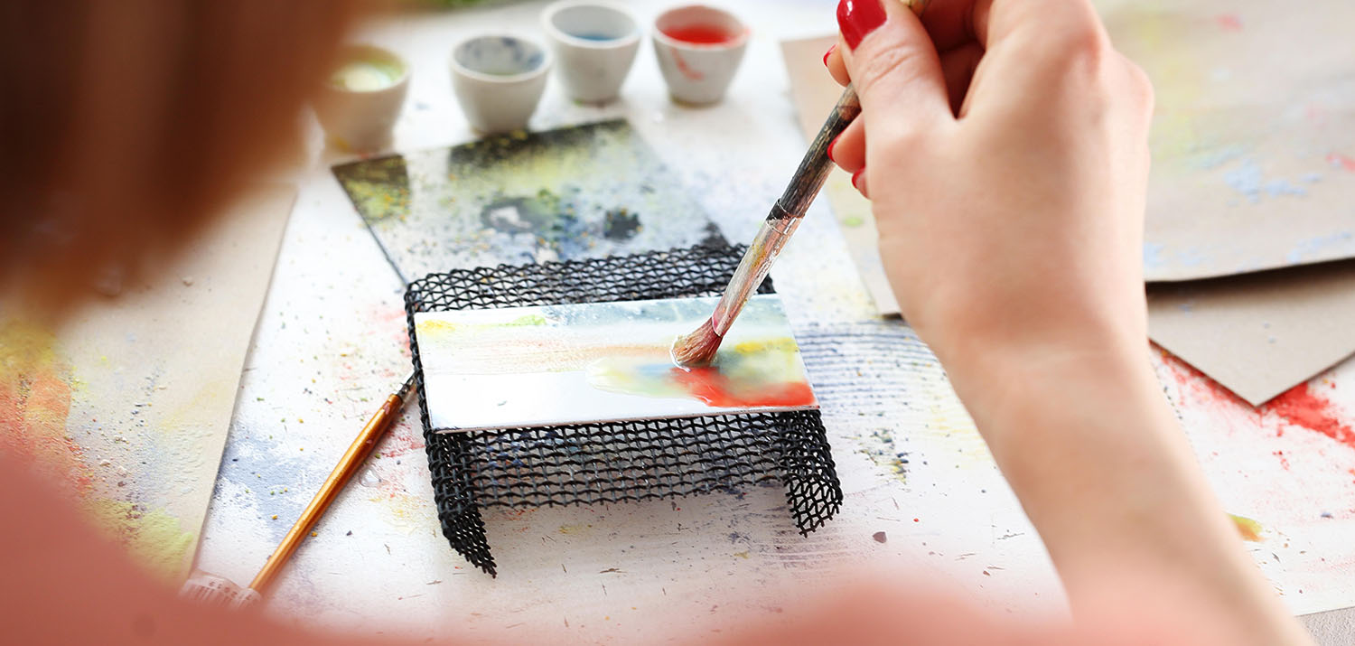 How to paint a Christmas tree on a window | Christmas Trees Direct